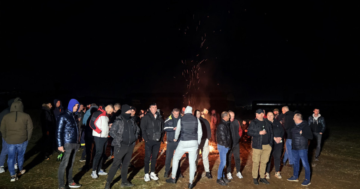 Meštani Botuna blokirali više kružnih tokova u Zeti i Podgorici ...